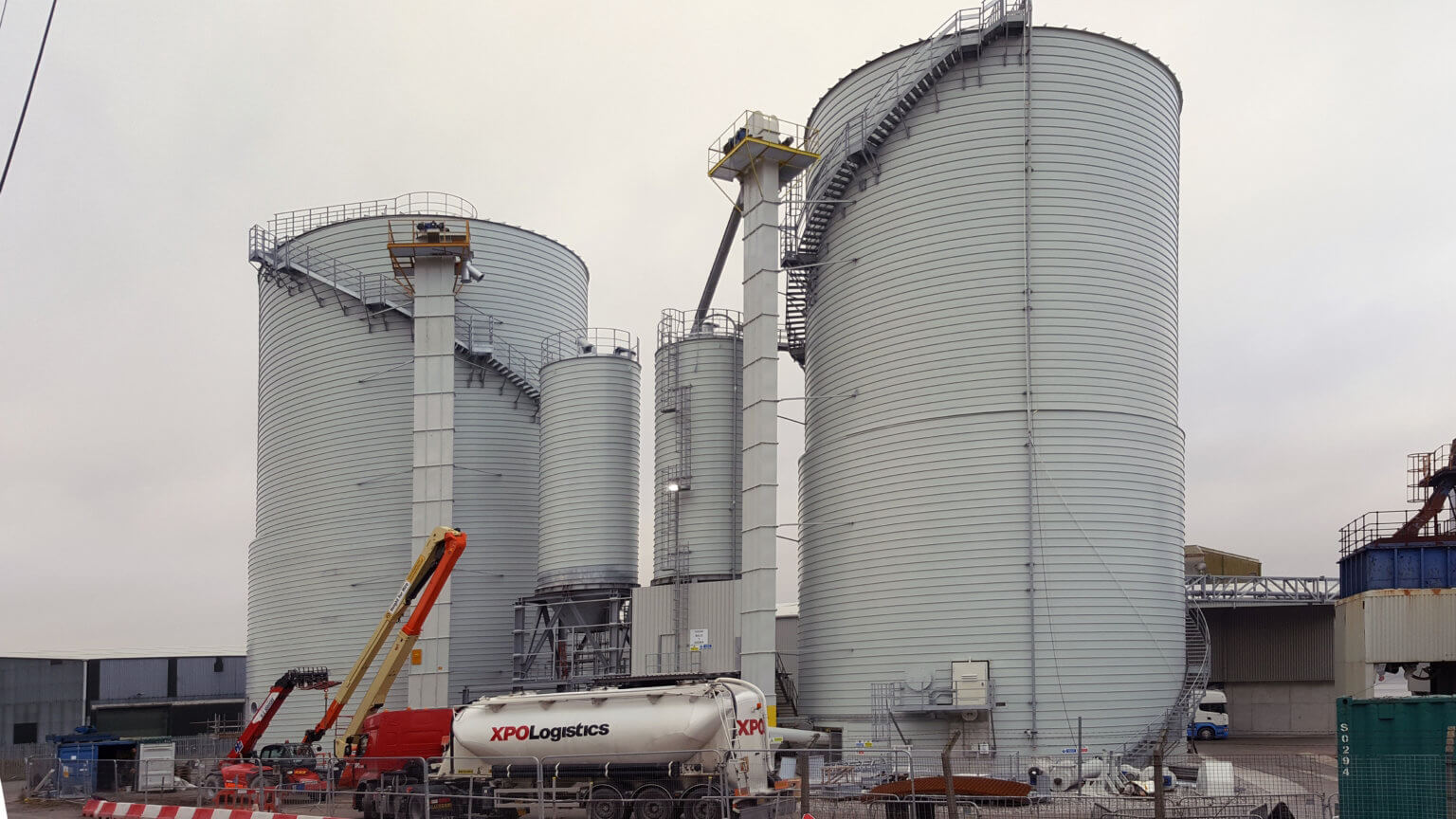 Screw reclaimers applied on cement industry - BSP